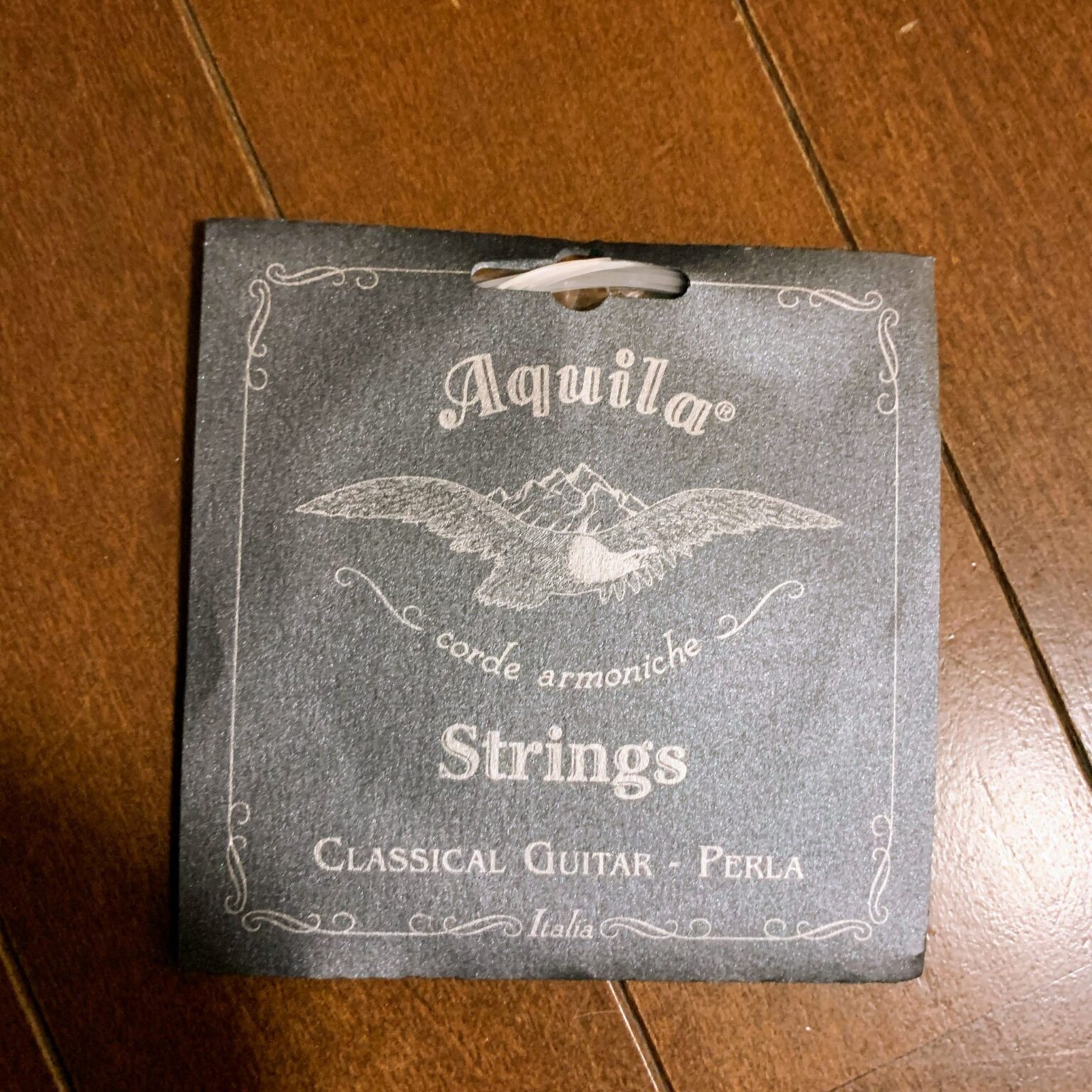 All kinds of Aquila strings for classical guitar! Learn about their ...